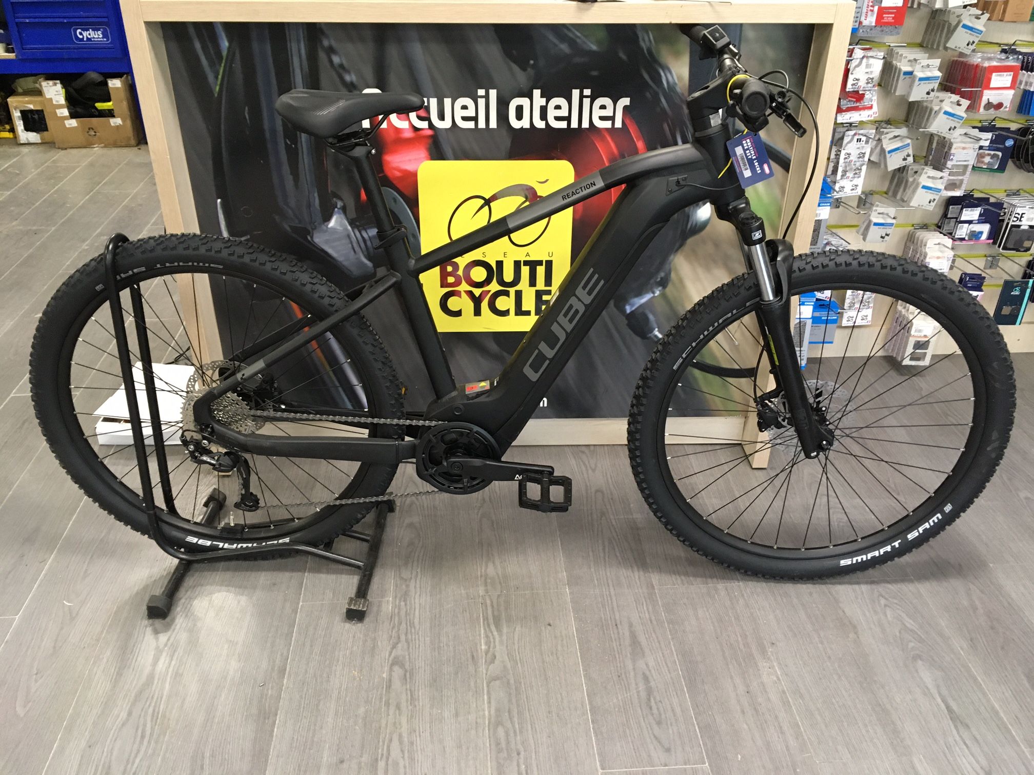 CUBE REACTION HYBRID PERFORMANCE, 500 used in L | buycycle