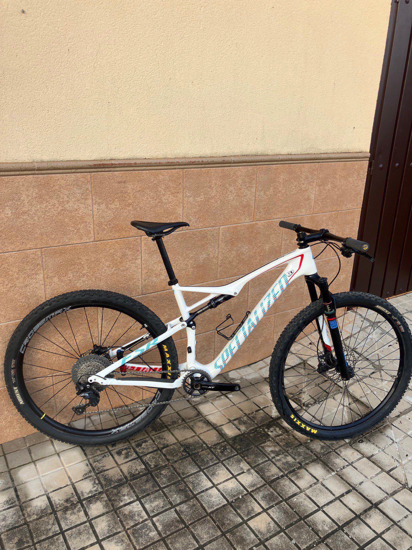 Specialized Epic FSR Comp Carbon World Cup used in LG | buycycle