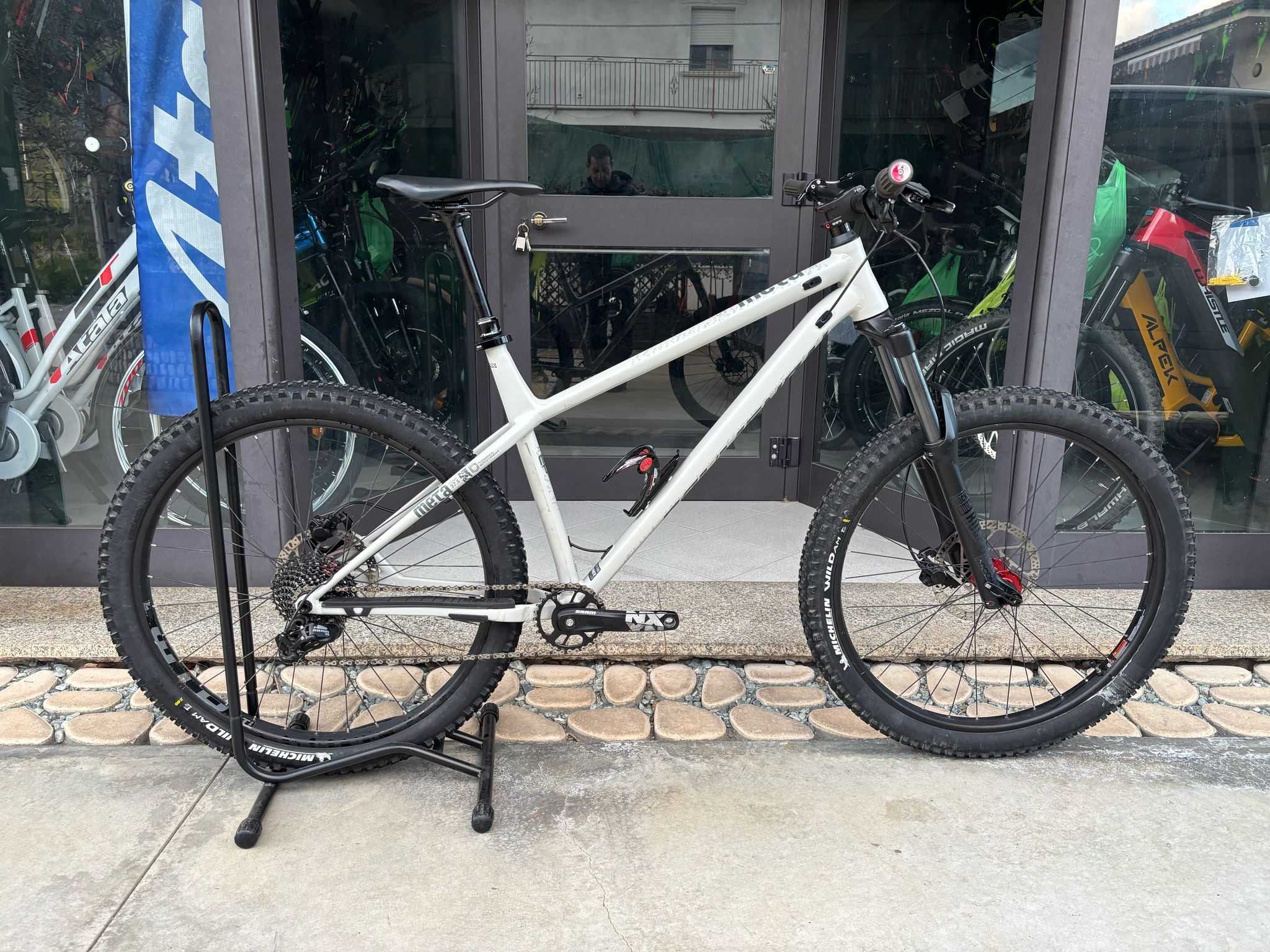 Commencal META HT AM RIDE begagnad i L | buycycle