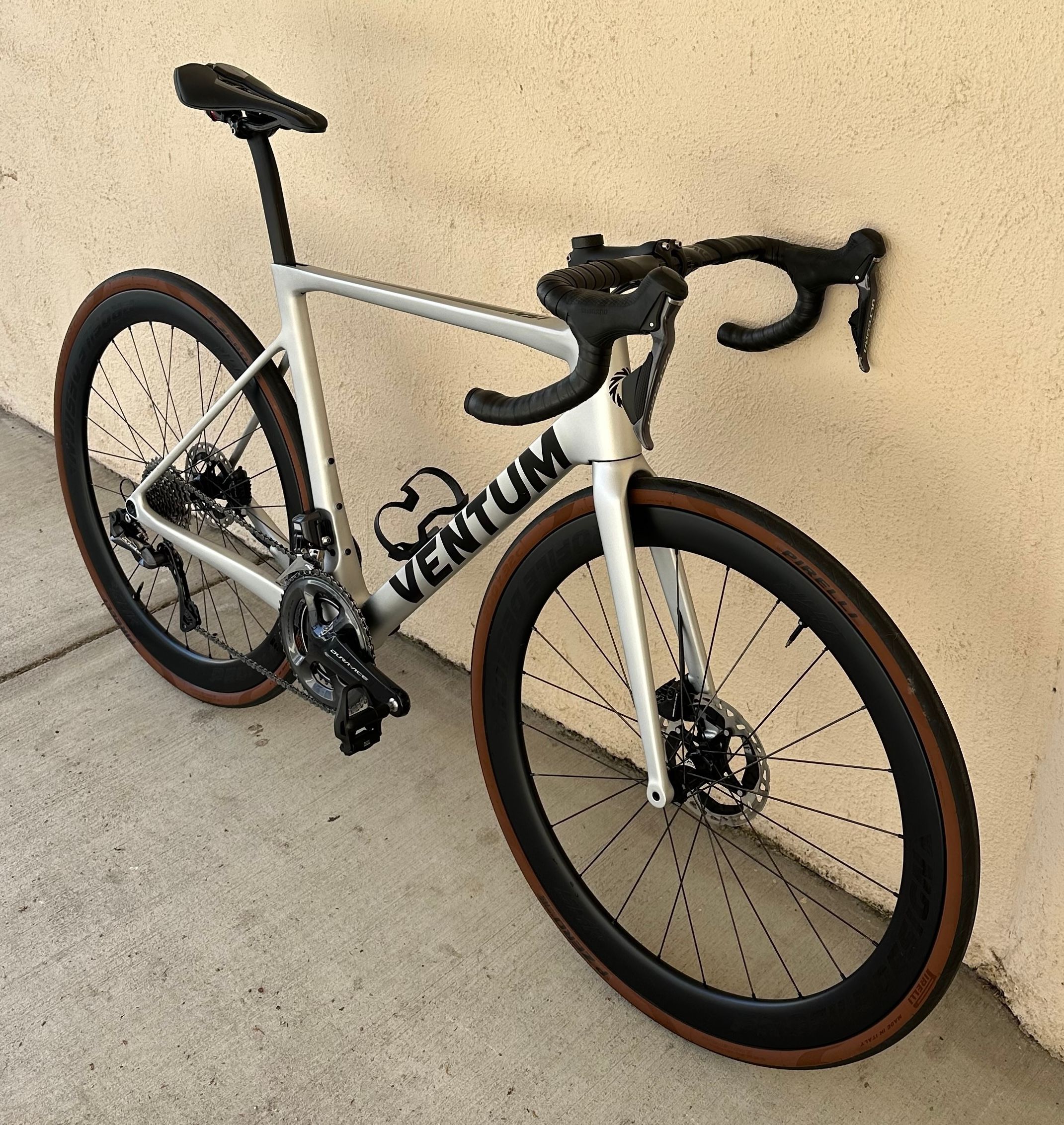 Ventum NS1 SHIMANO ULTEGRA Di2 used in 56 cm | buycycle