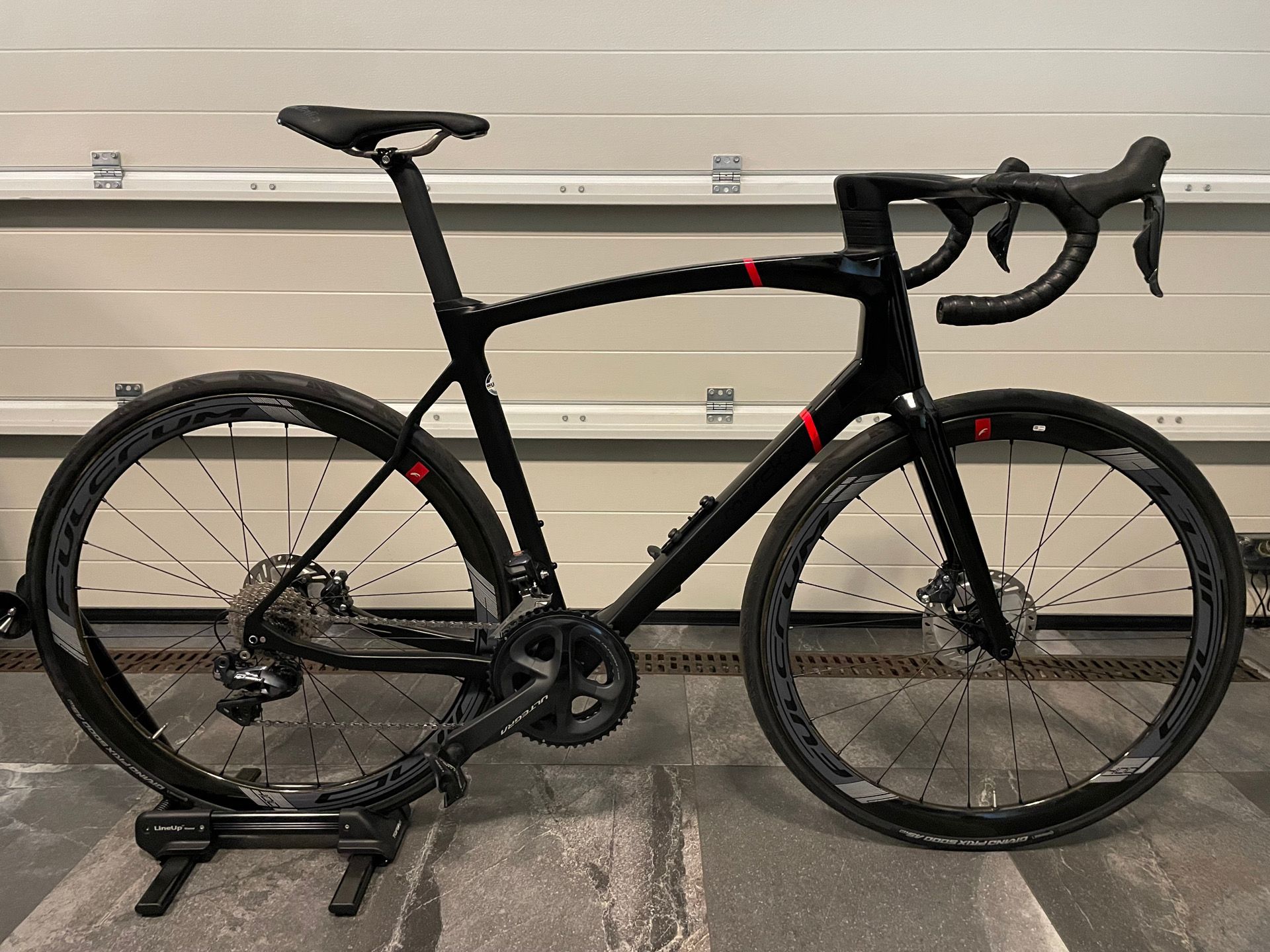 Eddy Merckx 525 Disc — Shimano Ultegra Di2 DB used in MD | buycycle