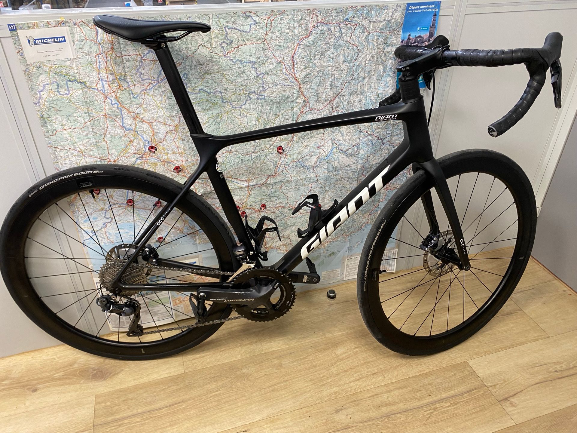 Giant TCR Advanced Pro Team Disc gebraucht kaufen MD/LG | buycycle