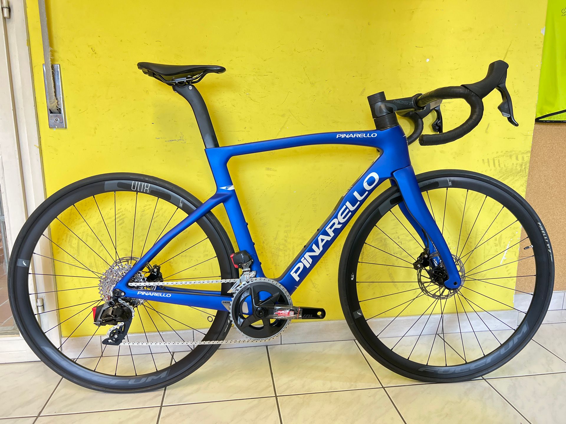 Pinarello PINARELLO F SRAM RIVAL gebraucht kaufen 53 cm | buycycle