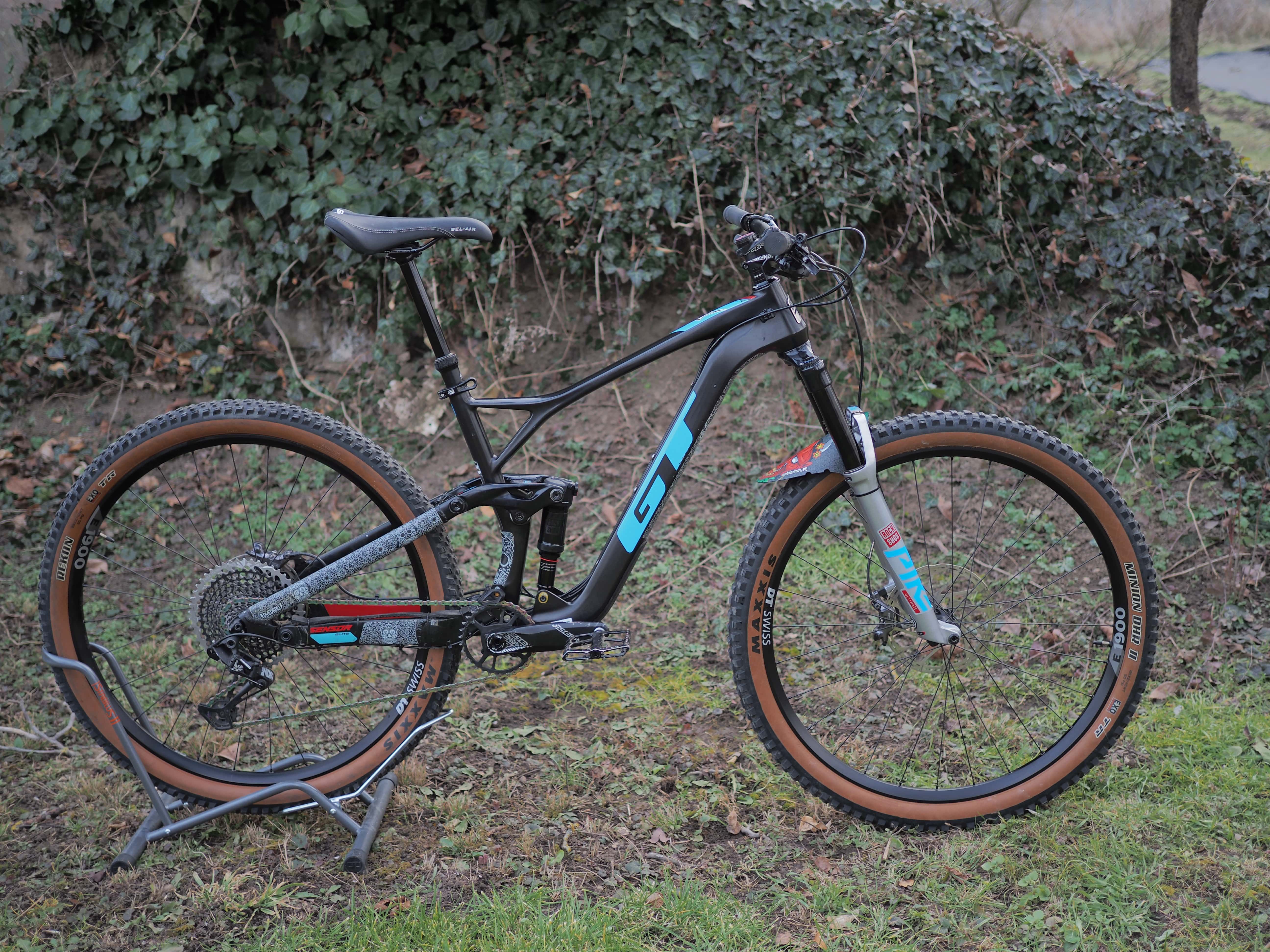 GT Sensor Carbon Elite used in M | buycycle