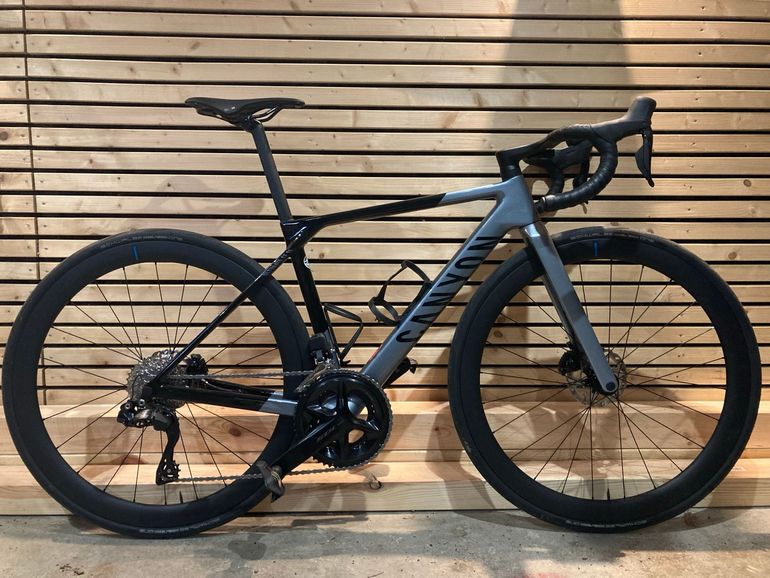 Canyon Ultimate CF SL 7 Di2 Aero d'occasion en XS | buycycle