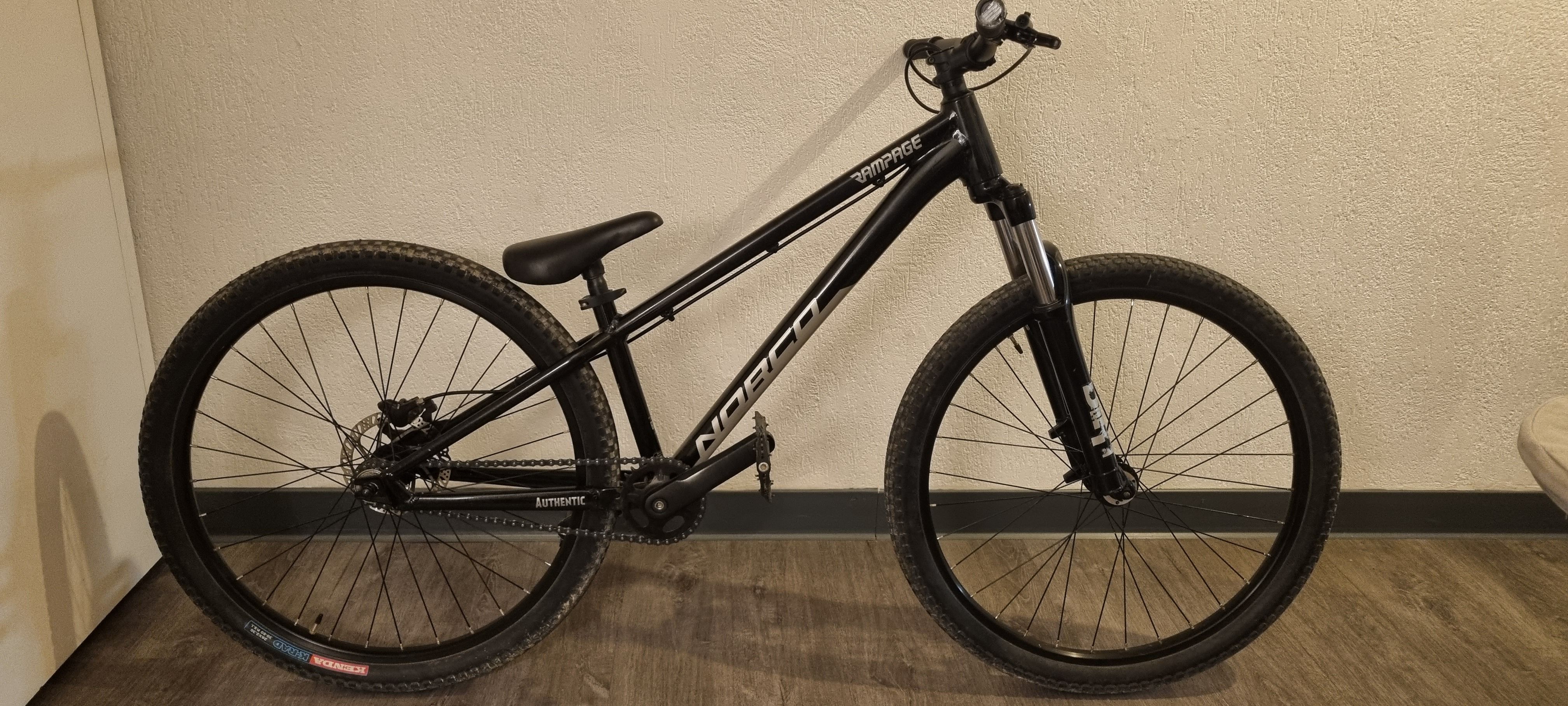 Norco Rampage 1 used in M | buycycle