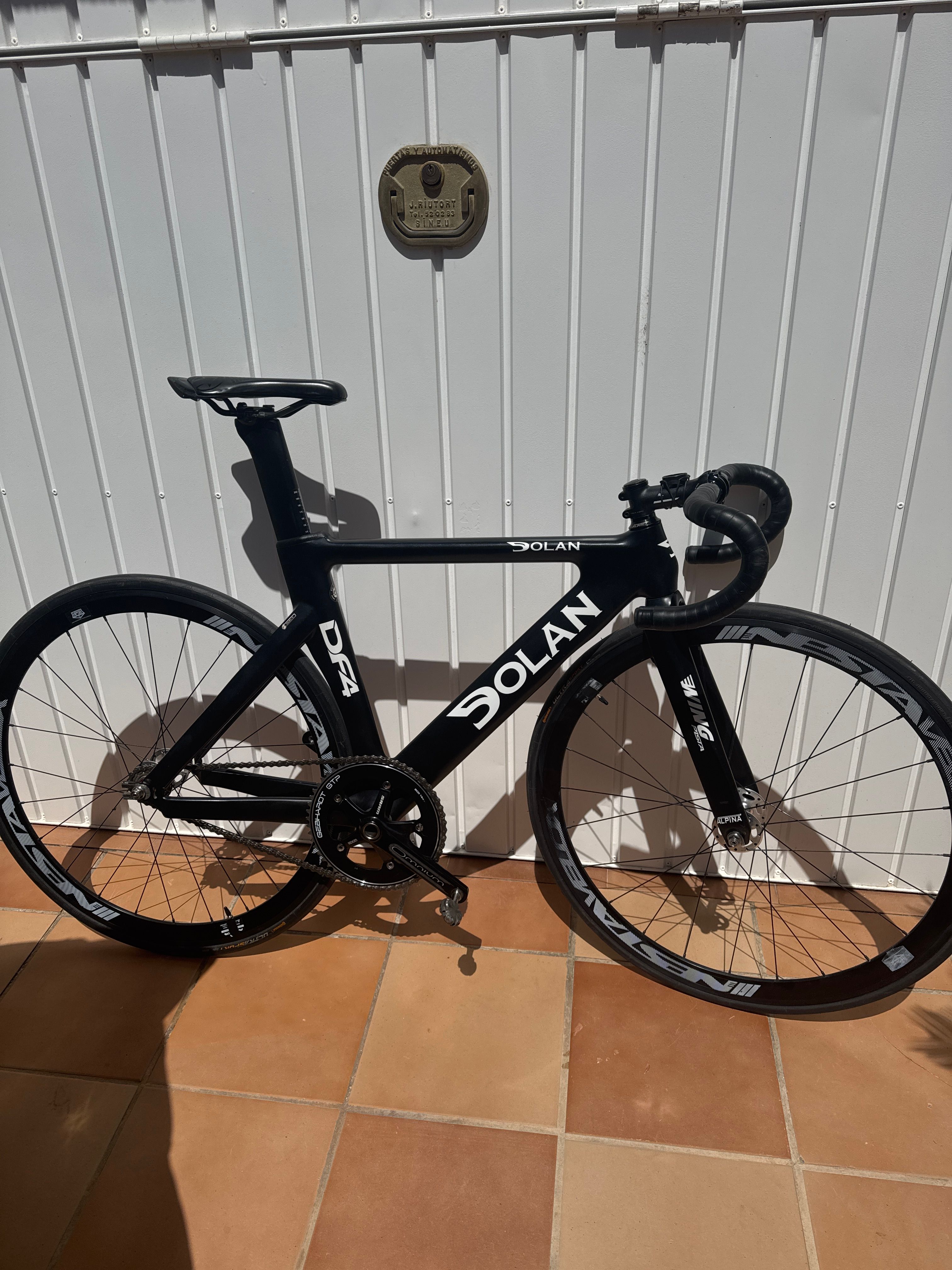 Dolan DF4 Carbon Track Bike - Alpina-SE used in S | buycycle