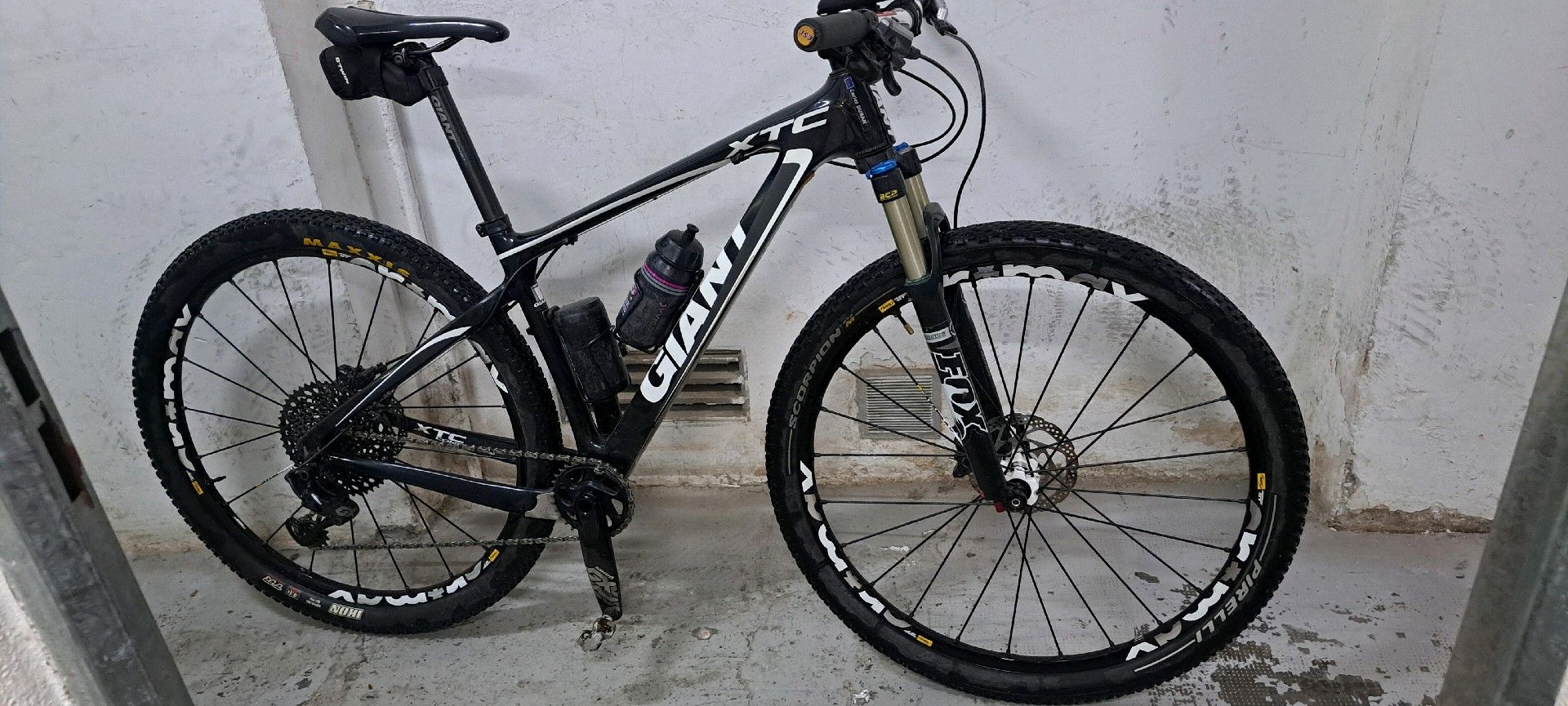 Giant XTC Composite 29er 1 used in M | buycycle