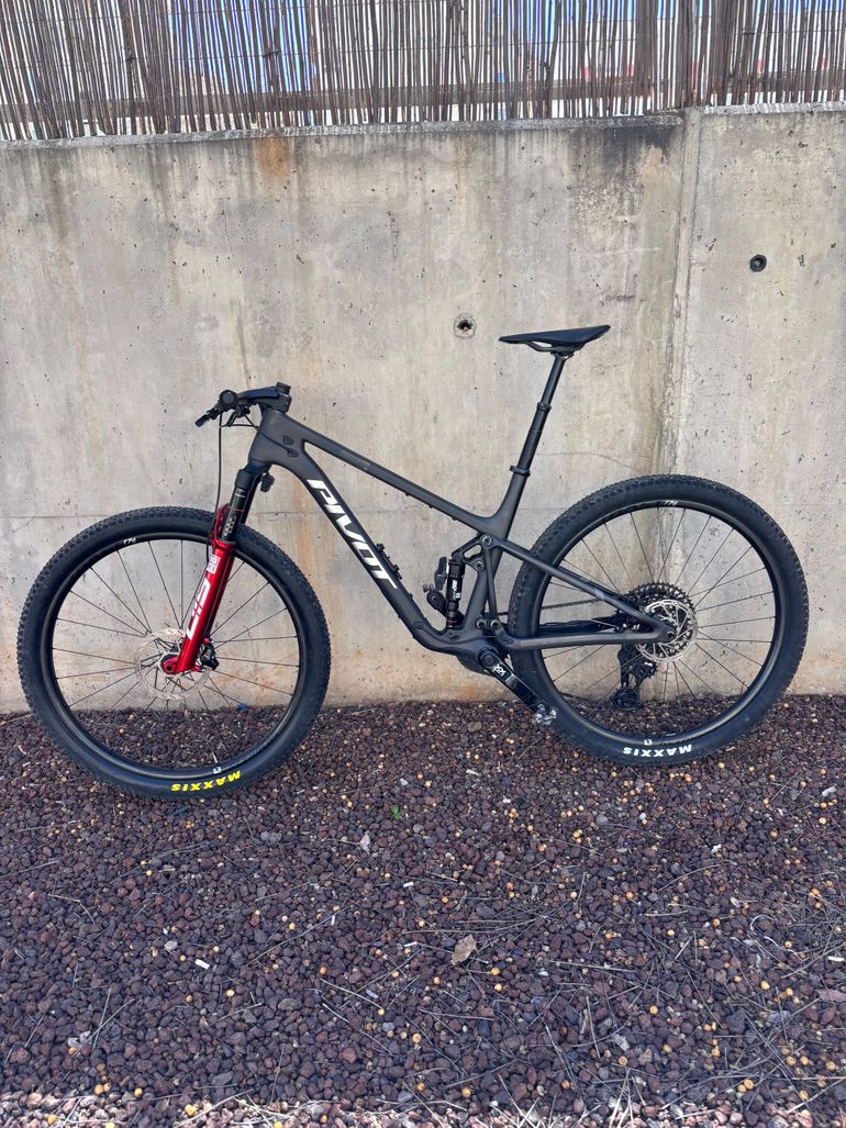Pivot Mach 4 SRAM XX1 Eagle AXS 2024