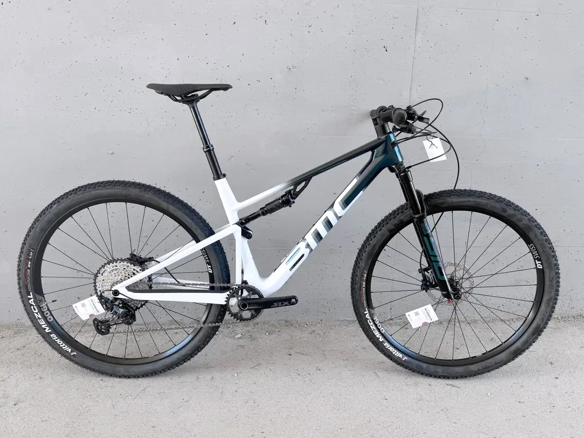 BMC Fourstroke THREE used in L | buycycle