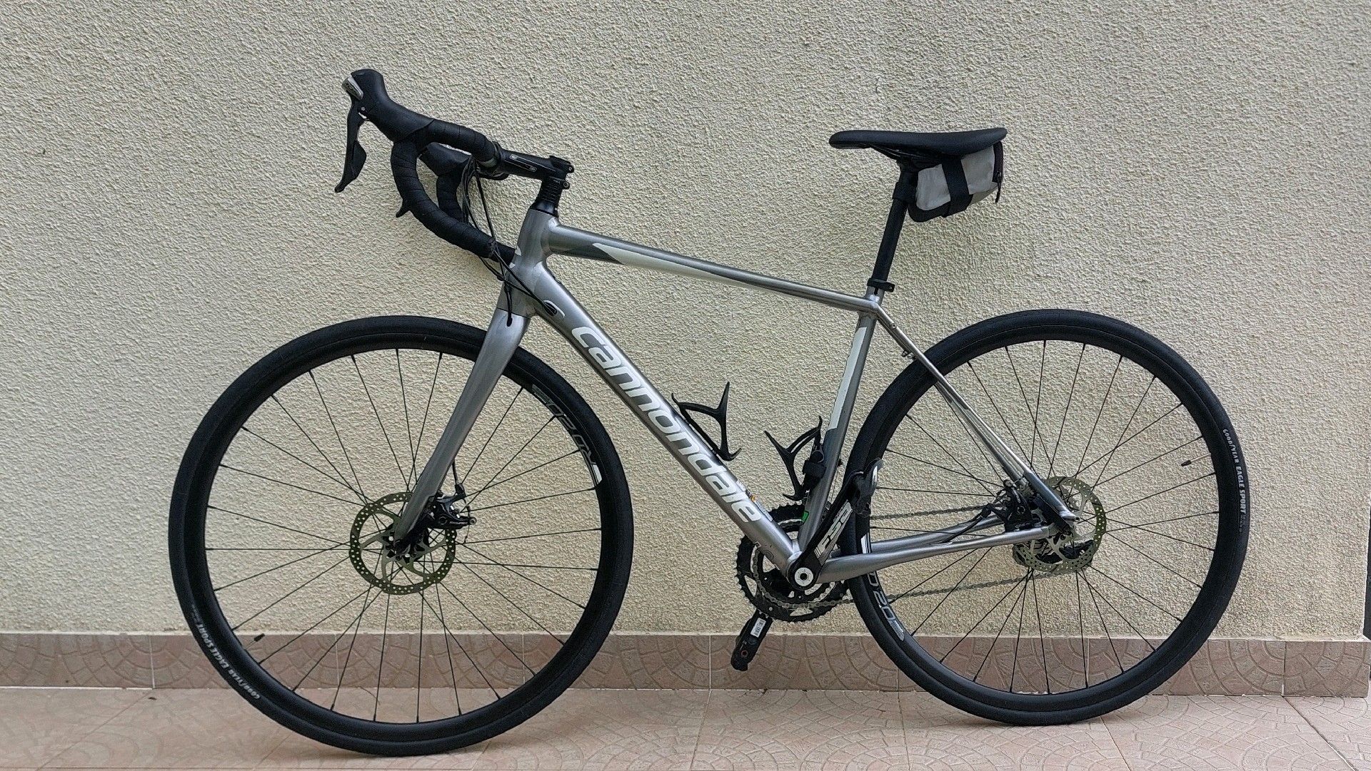 Cannondale Synapse Disc 105 used in 54 cm | buycycle
