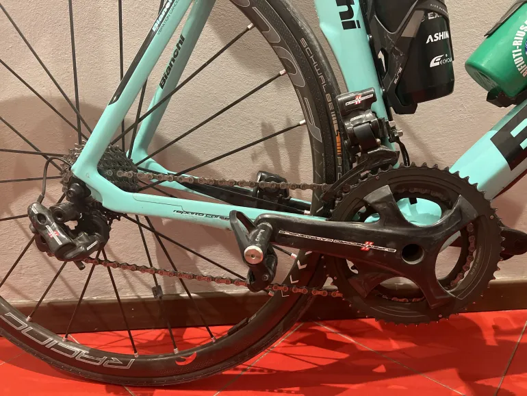 Bianchi Oltre XR.4 Super Record EPS utilizado en 61 cm | buycycle