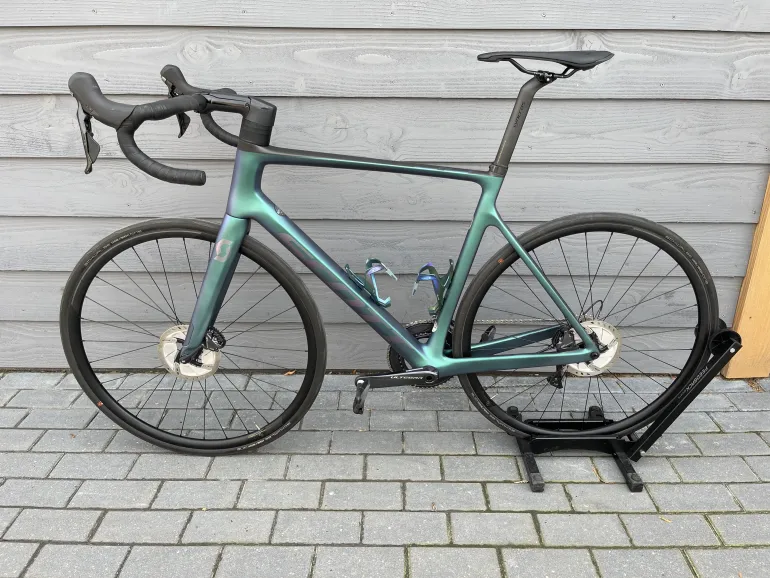 Scott Addict RC 30 used in 58 cm | buycycle