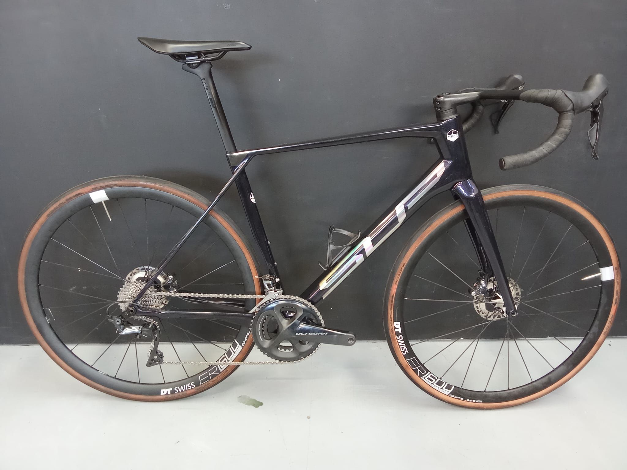 Superior X-road team issue se used in L | buycycle