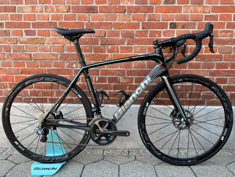 Bianchi Infinito CV Disc Shimano Ultegra Di2 / DT-Swiss Spline R32 ...