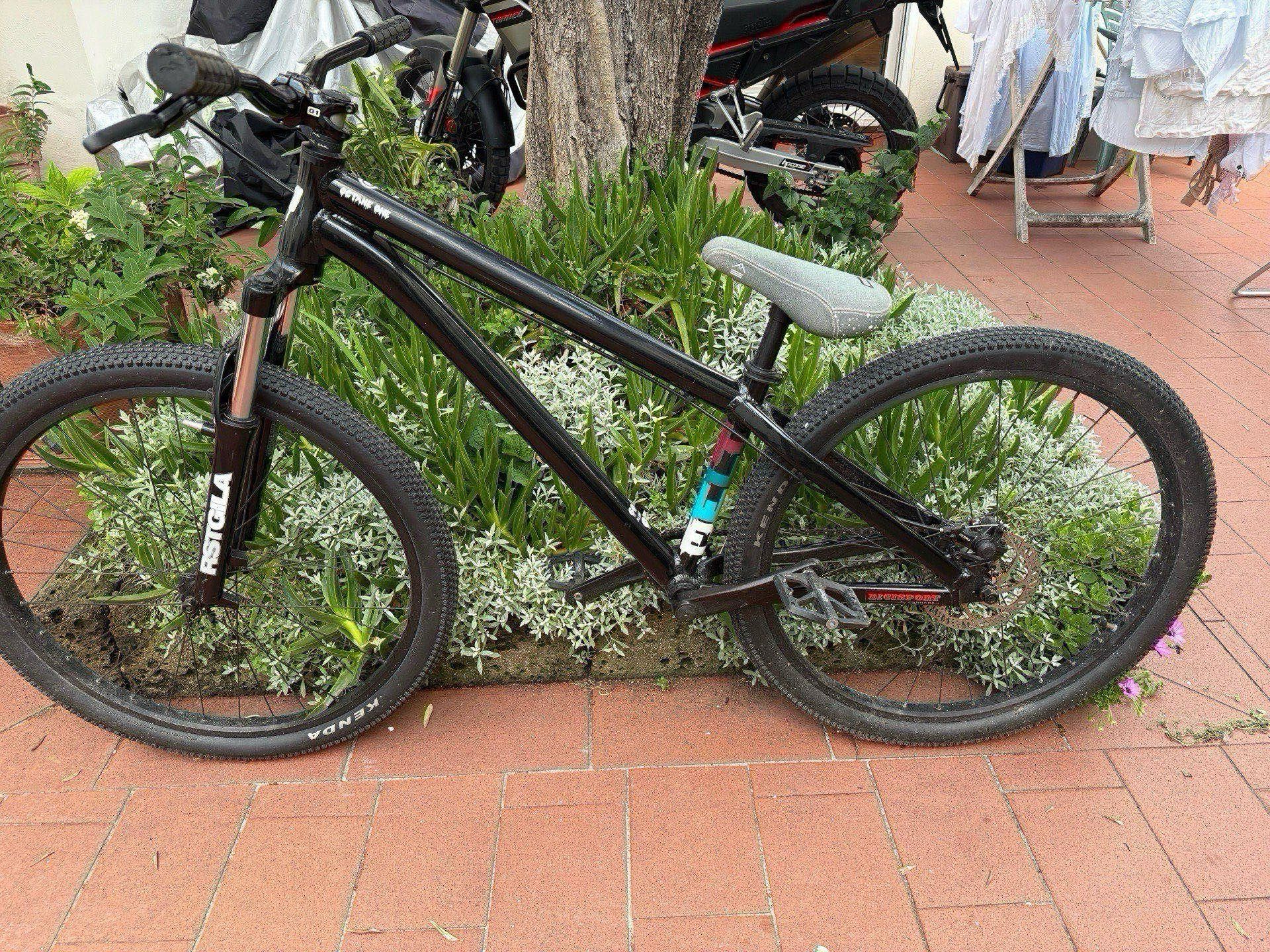 Octane One Dirt used in M | buycycle