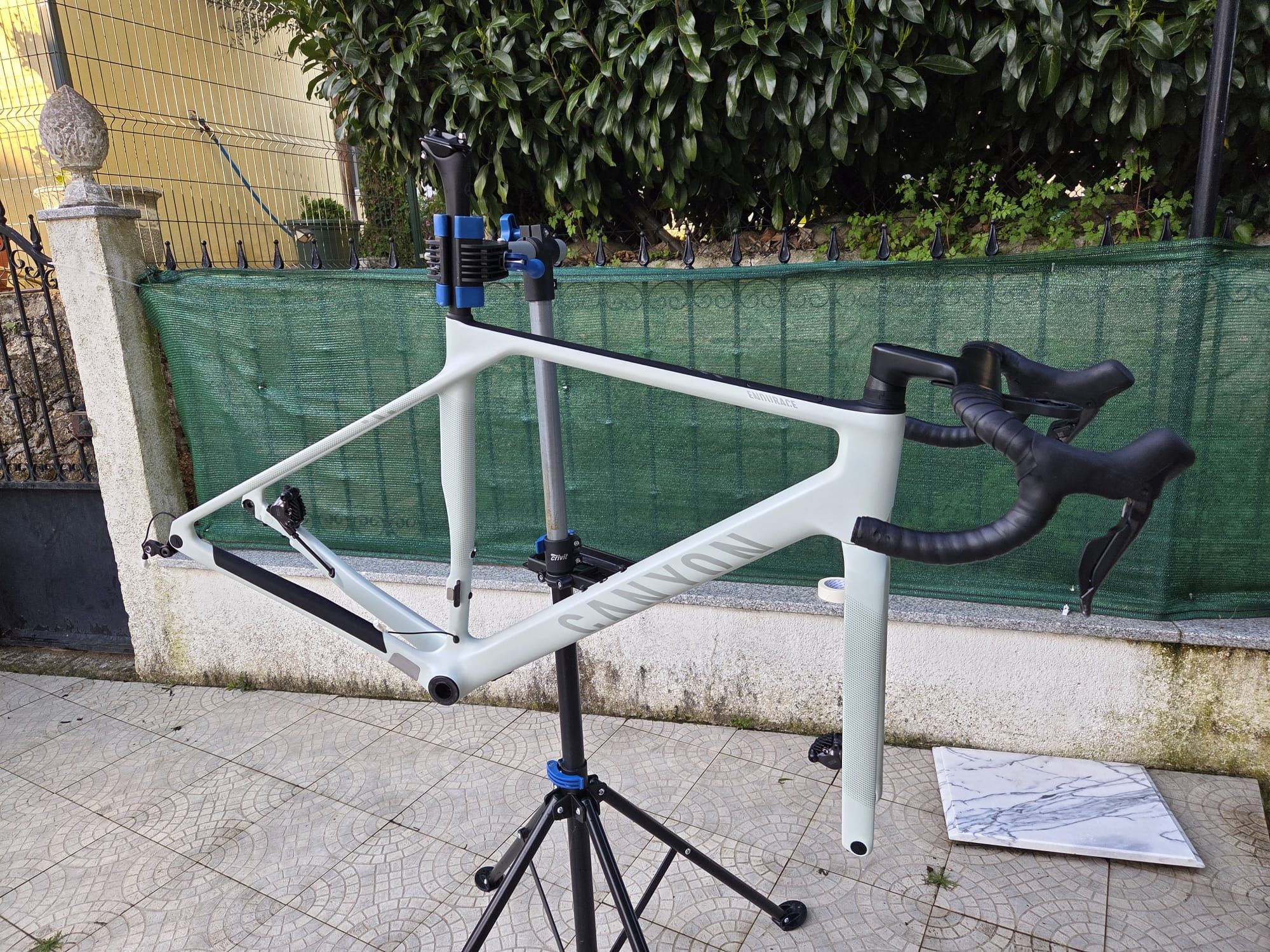 Canyon Endurace CFR Di2 used in M | buycycle