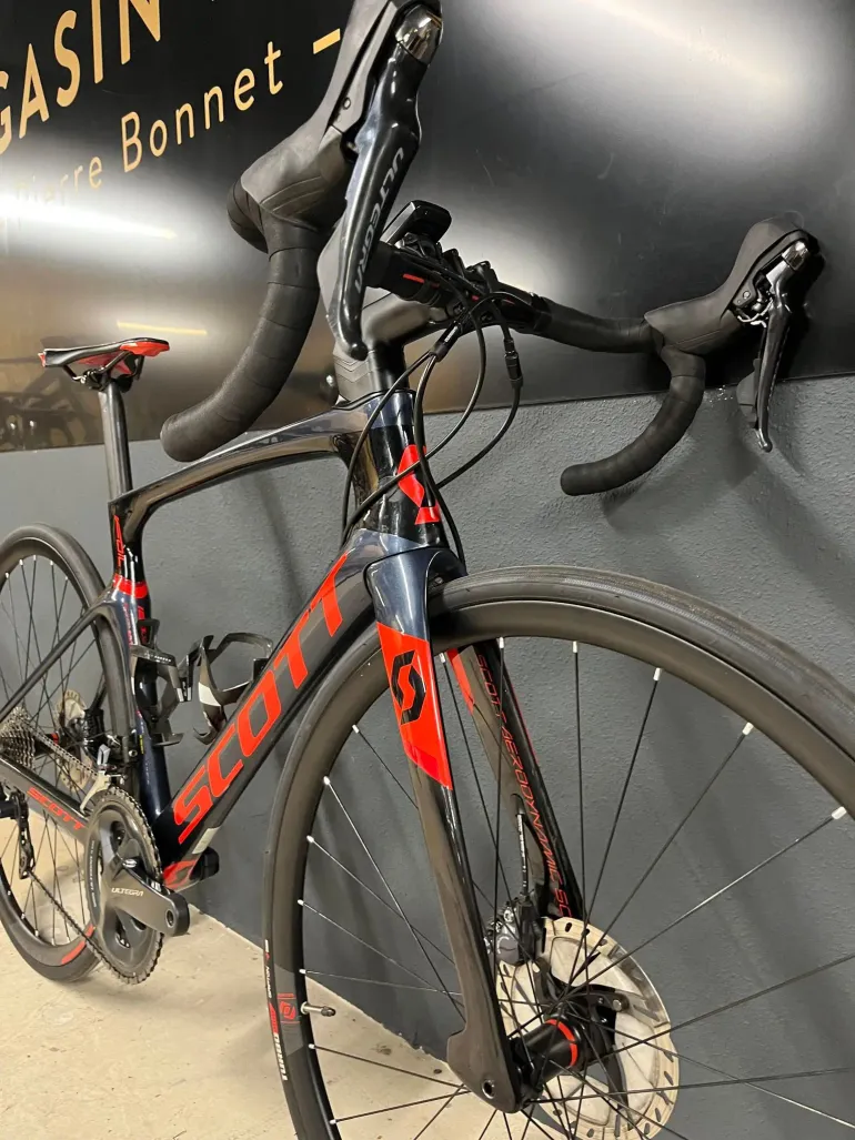 Scott Foil 20 disc used in SM | buycycle