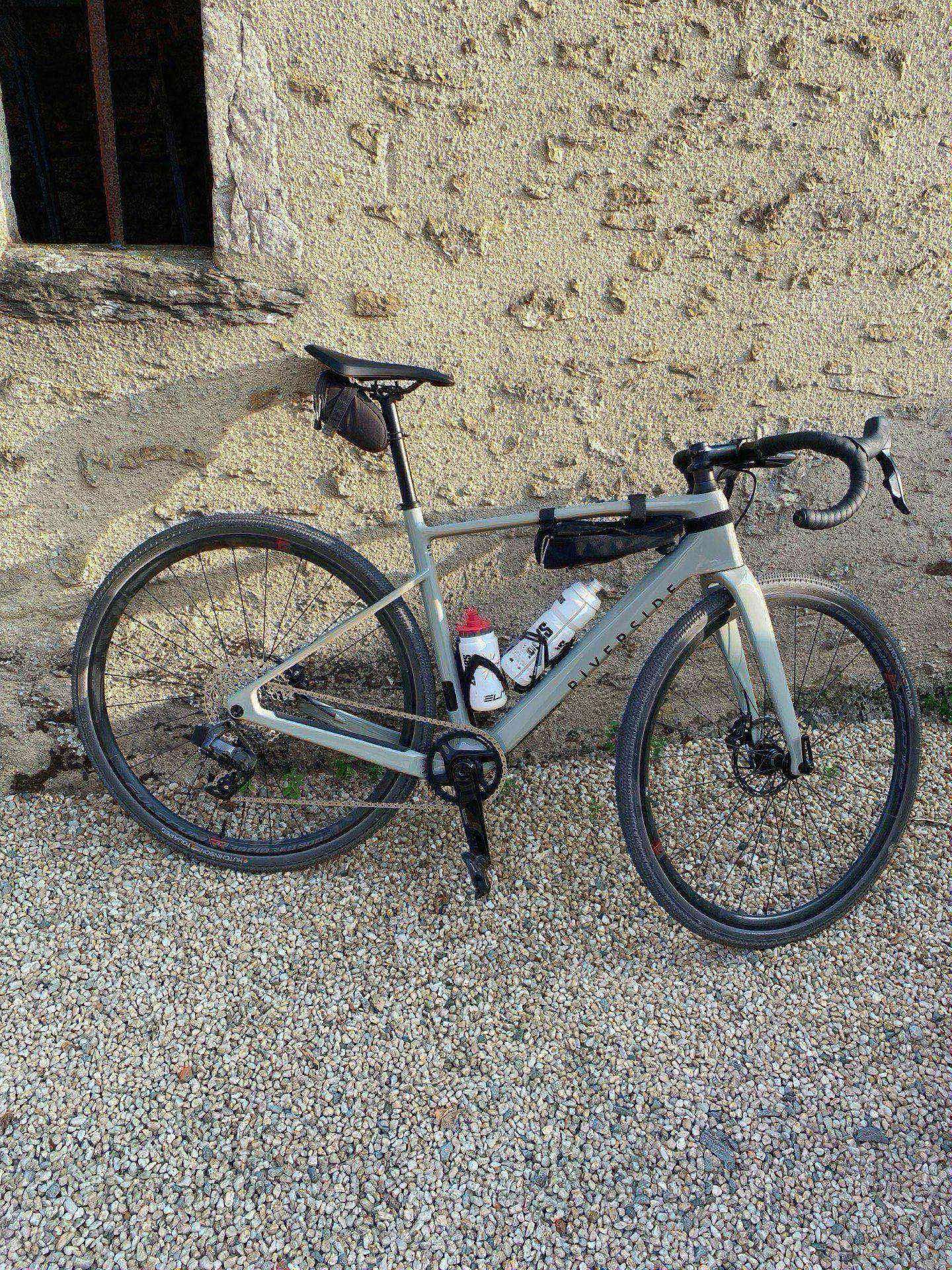 RIVERSIDE SRAM Rival AXS / Fulcrum RR 900 Wheels Gravel Bike GCR used in M | buycycle