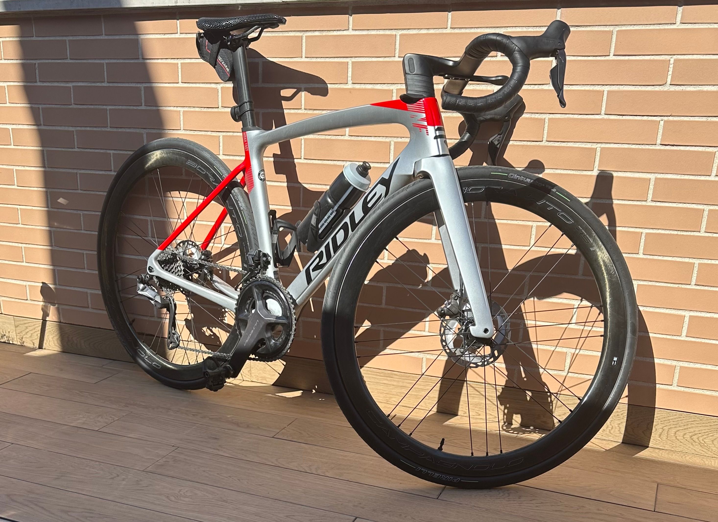 Ridley Noah Fast Disc - Shimano Ultegra DI2 2x12sp used in 51 cm | buycycle
