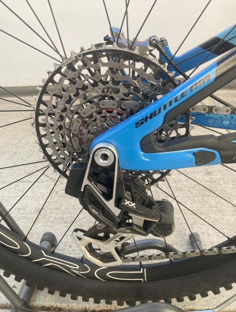 Pivot Shuttle AM SRAM XX SL Eagle AXS (T-Type) 2023