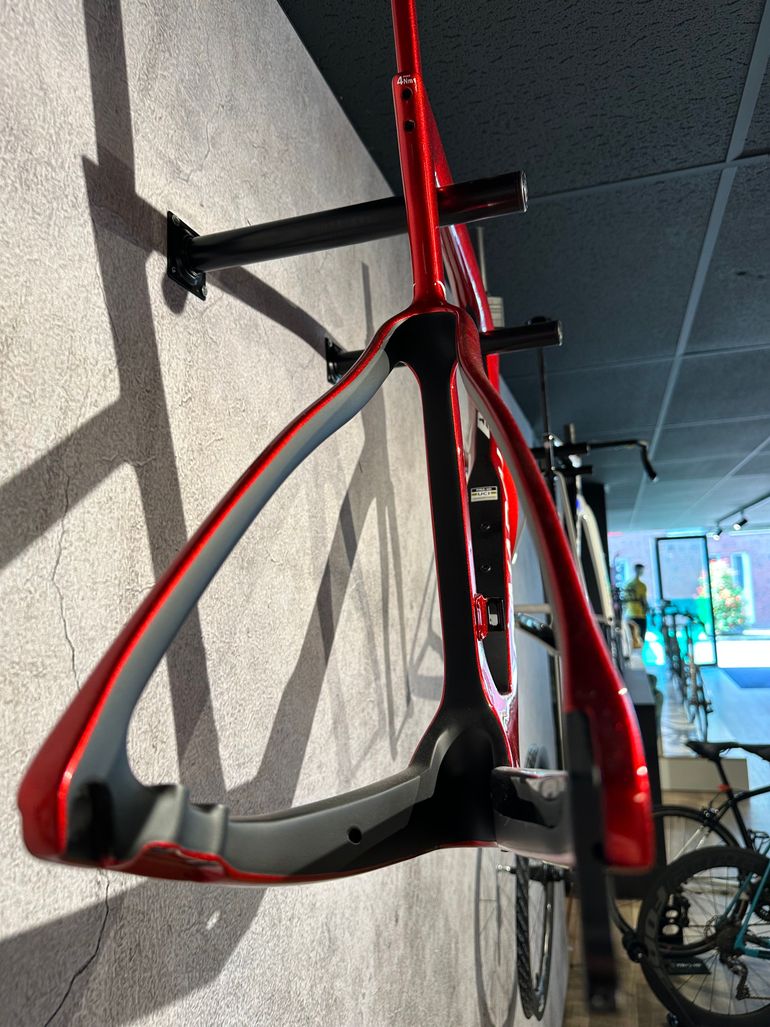 Pinarello Frameset Dogma F Starry Red Frameset 2025