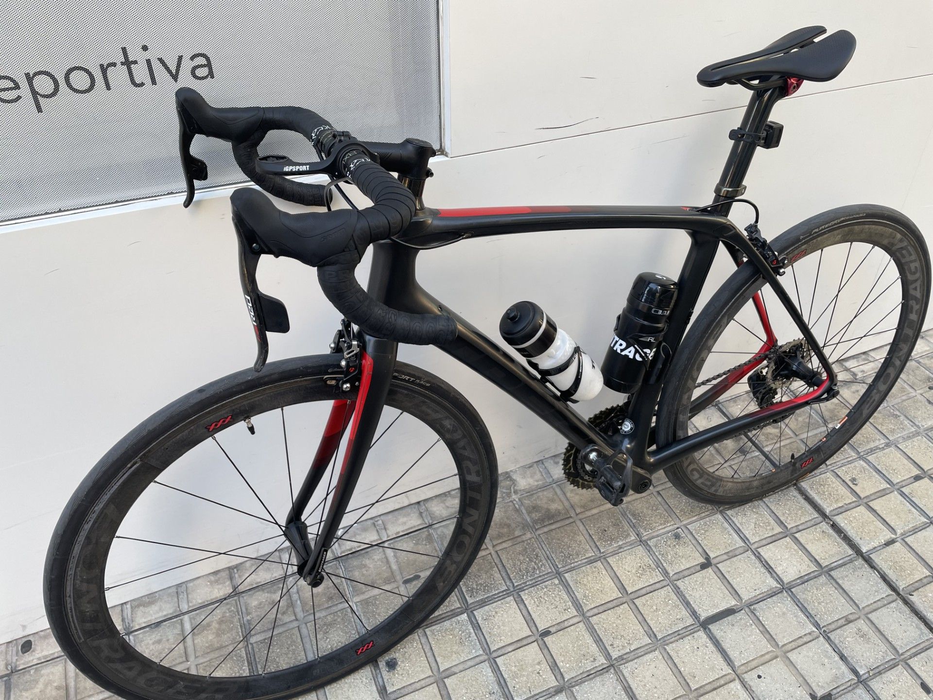 Trek Domane SRAM Red eTap AXS 2020