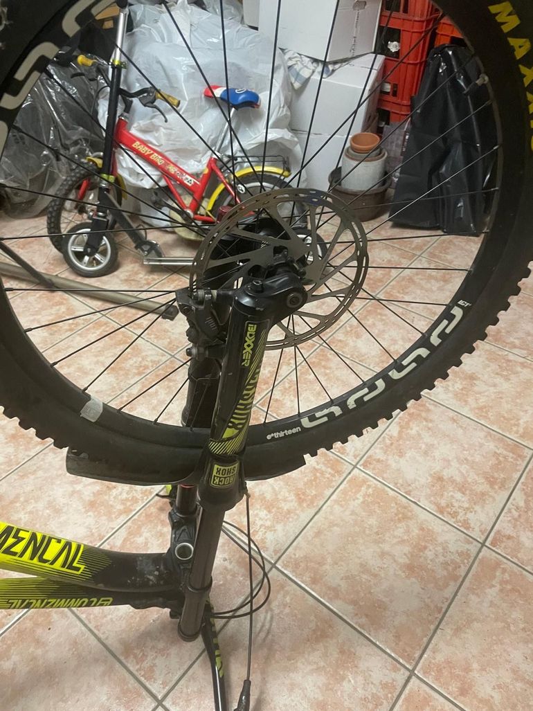 Commencal VIP SUPREME DH V3 650B ROCKSHOX 2015 2015