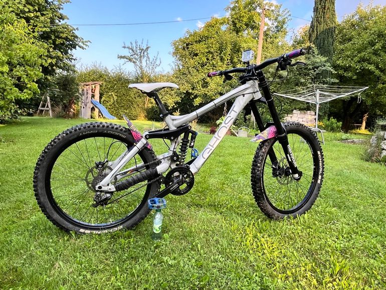 Ghost DH 7000 / 9000 2012