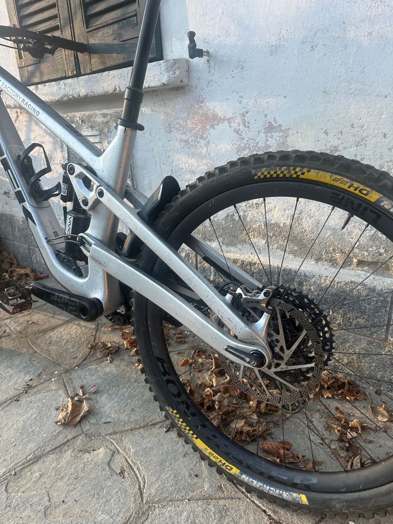 Trek Slash 9.9 XTR Gen 6 2024 2024
