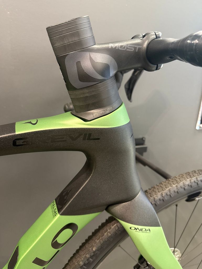 Pinarello GREVIL F7 - SHIMANO GRX 820 2024 2024