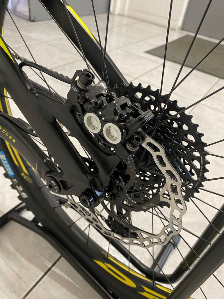 Fulgur TORA ROCK SHOX YARI M 2023