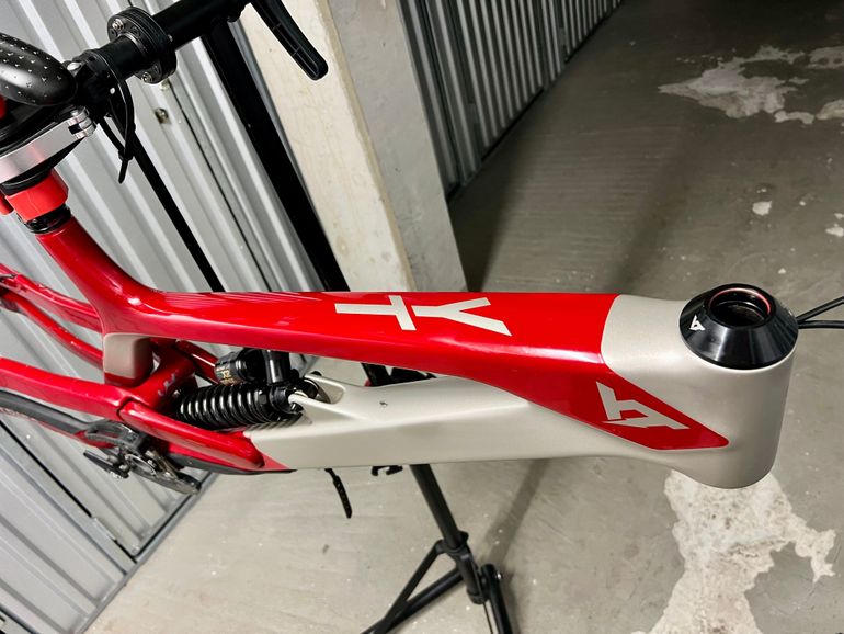 YT Industries Tues 27 CF Uncaged 2024 Frame Carbon Frameset 2024
