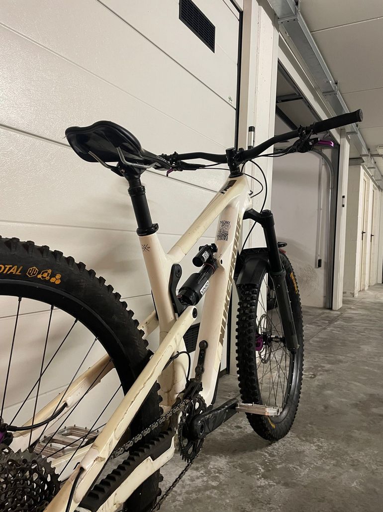 Nukeproof Mega Carbon 290 Limited Edition White 2022