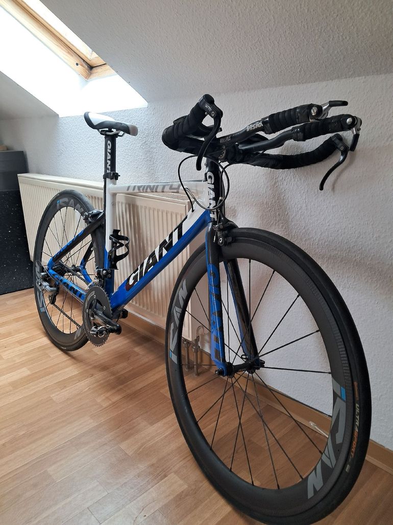 Giant Trinity 0 2010 2010