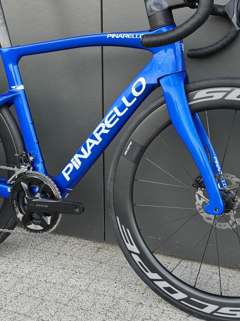 Pinarello F1 Scope R5 Disc Formula Blue 530 2025