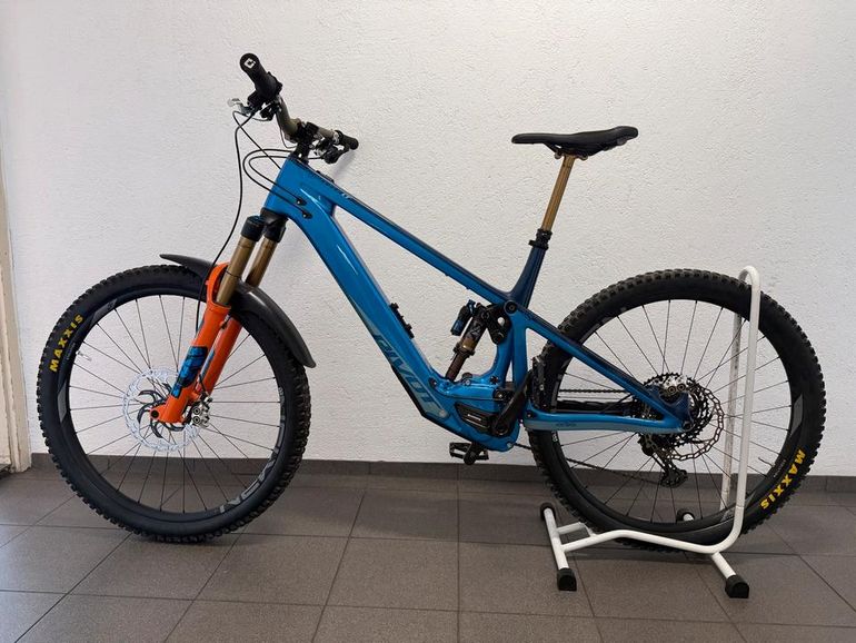 Pivot Pivot Shuttle LT Team XTR 750Wh 2024