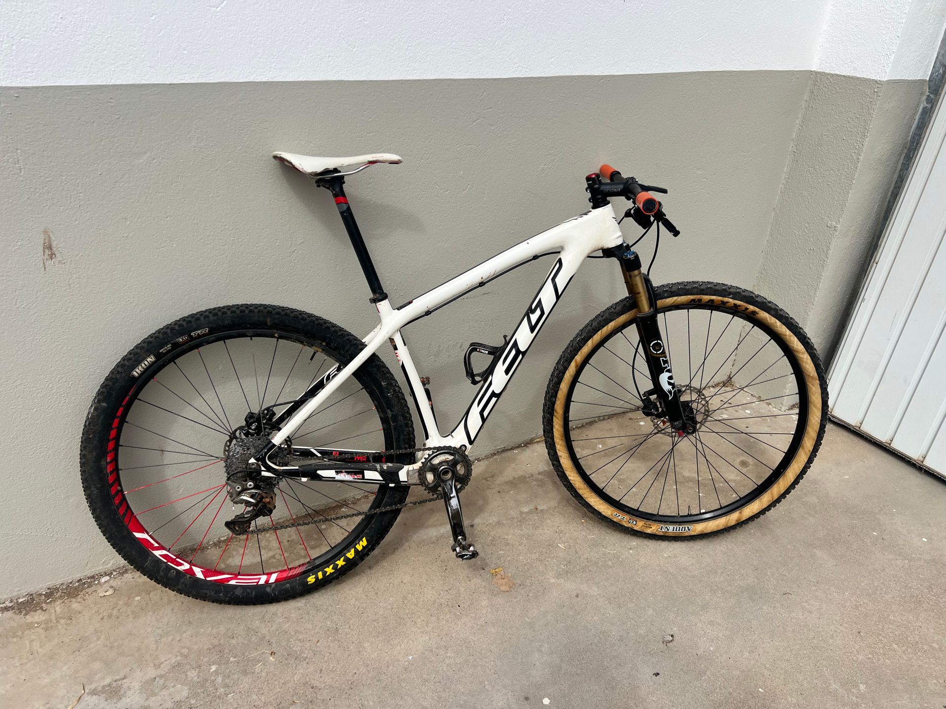 Felt Nine 6 XTR Fox 32 Kashima 2017