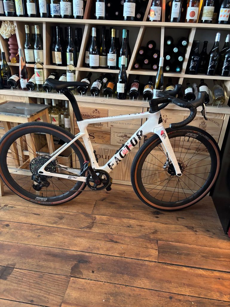 Factor Ostro SRAM XX1 Eagle AXS 2024