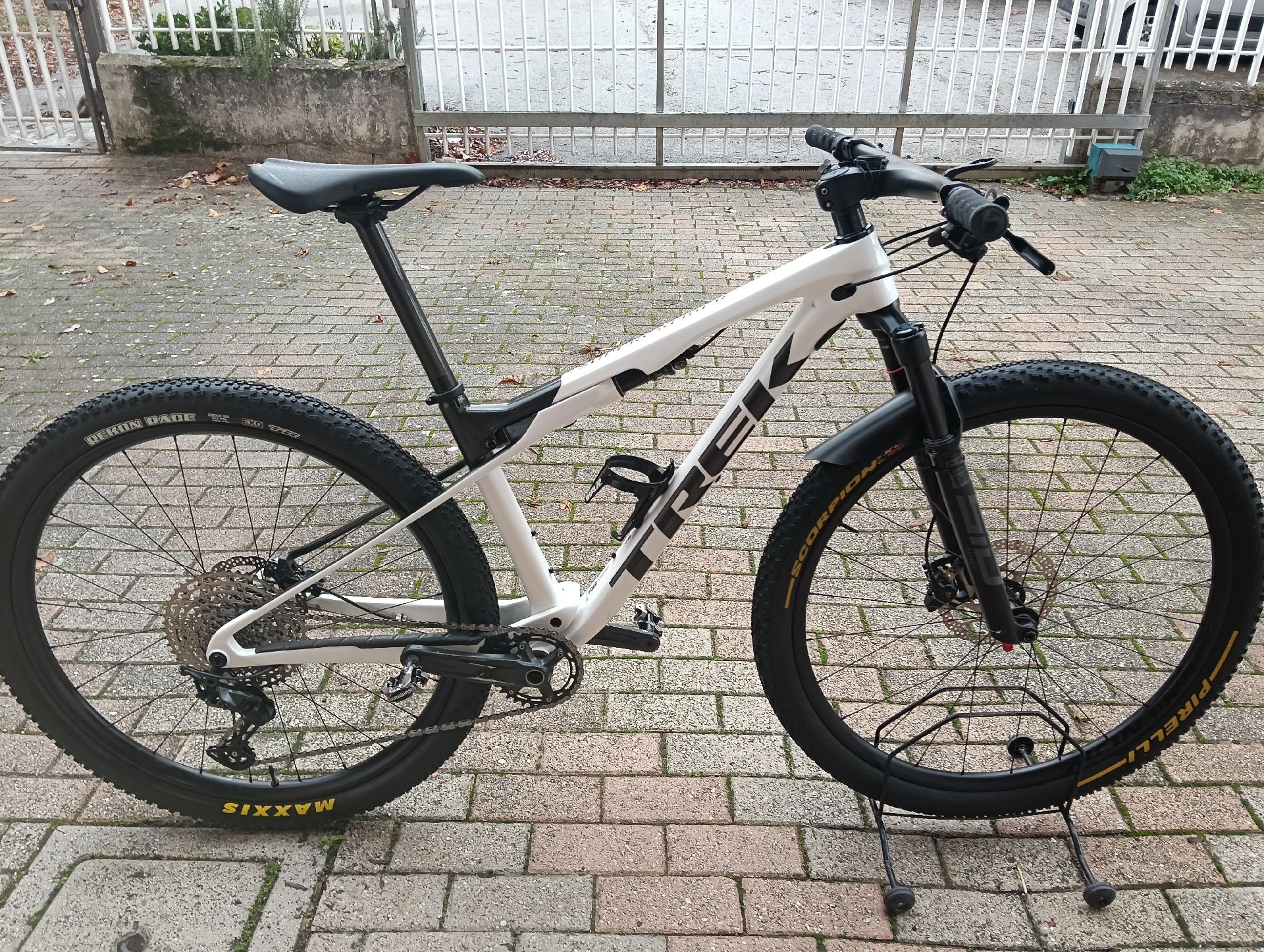 Trek TREK Supercaliber 2024