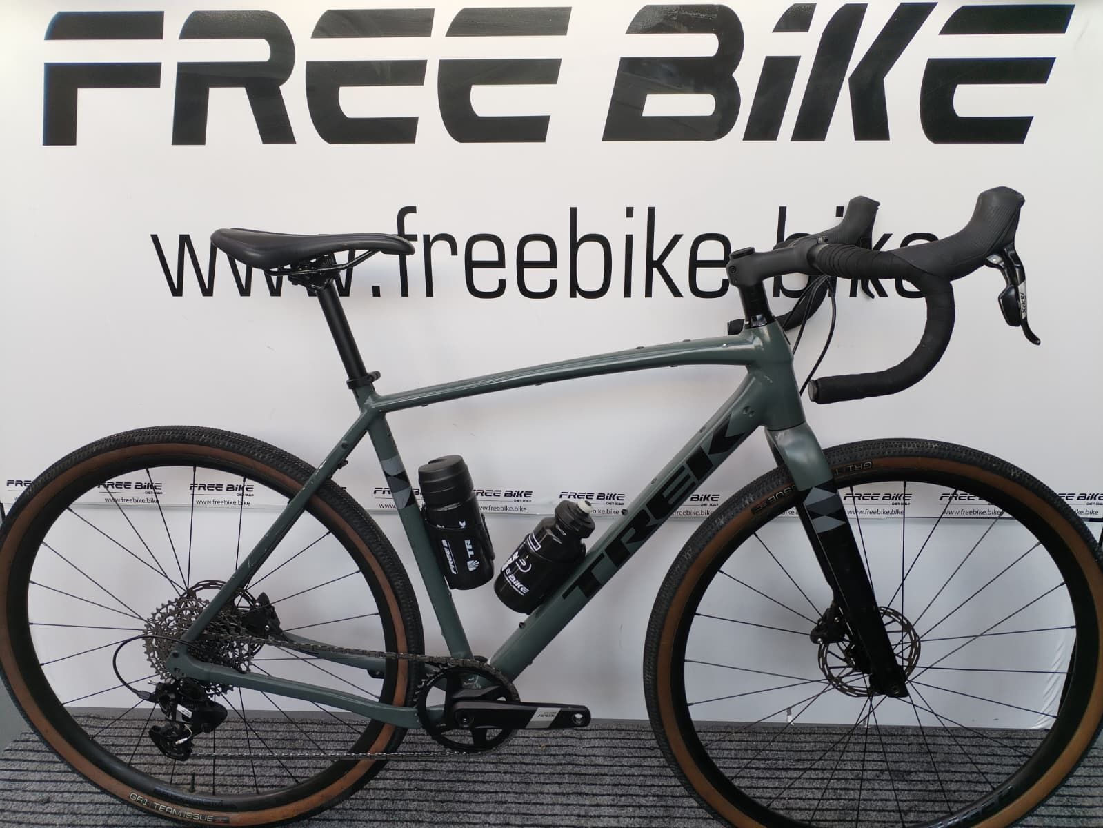 Trek Checkpoint SRAM Apex 2025