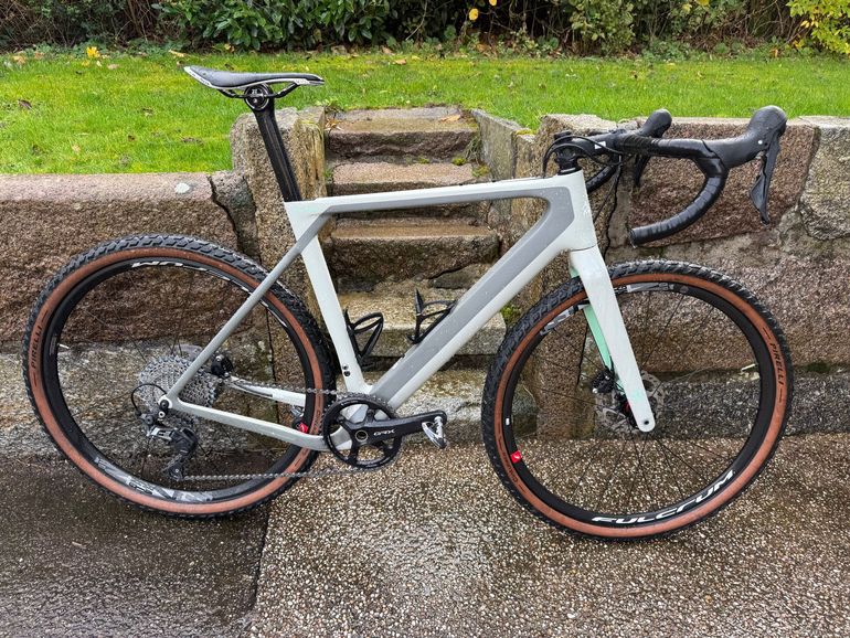 3T Exploro RACE GRX 1X 2022 2022