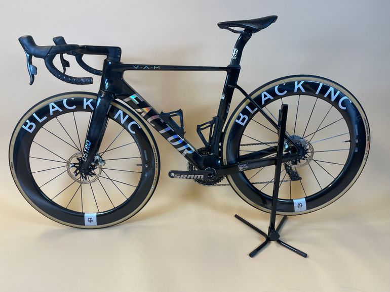 Factor 2025 OSTRO VAM - HPH Edition - SRAM Red W/ Power Meter 2025