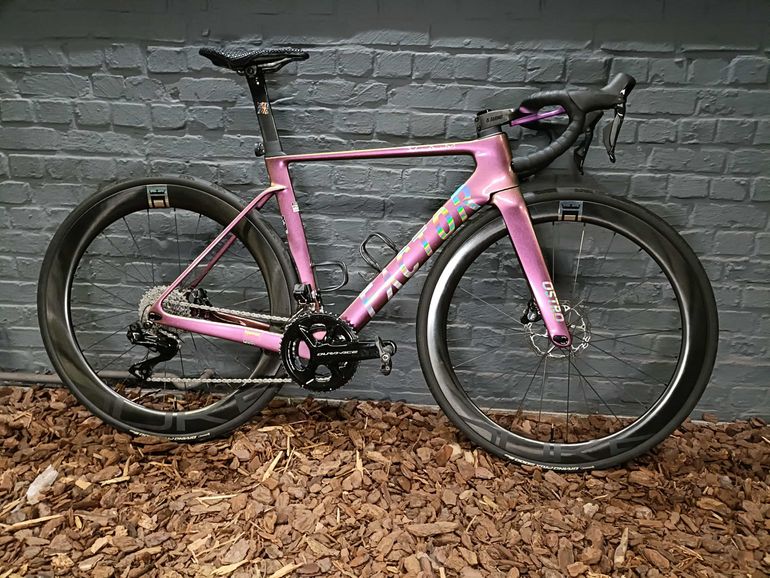 Factor OSTRO VAM 2.0 SCARAB 2025 Dura-ace 2025