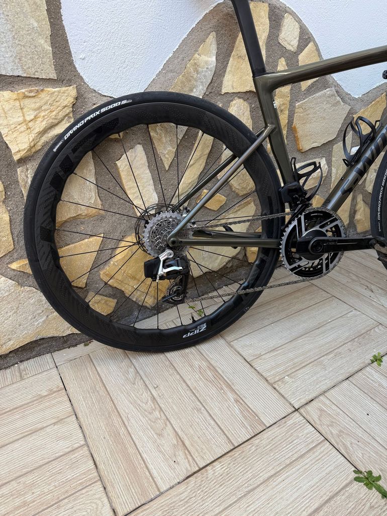 Specialized S-Works Tarmac SL8 – SRAM RED AXS 2025 2025