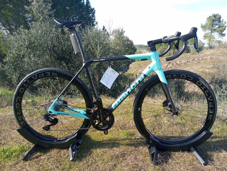 Bianchi Specialissima - Dura Ace Di2 2023 2023