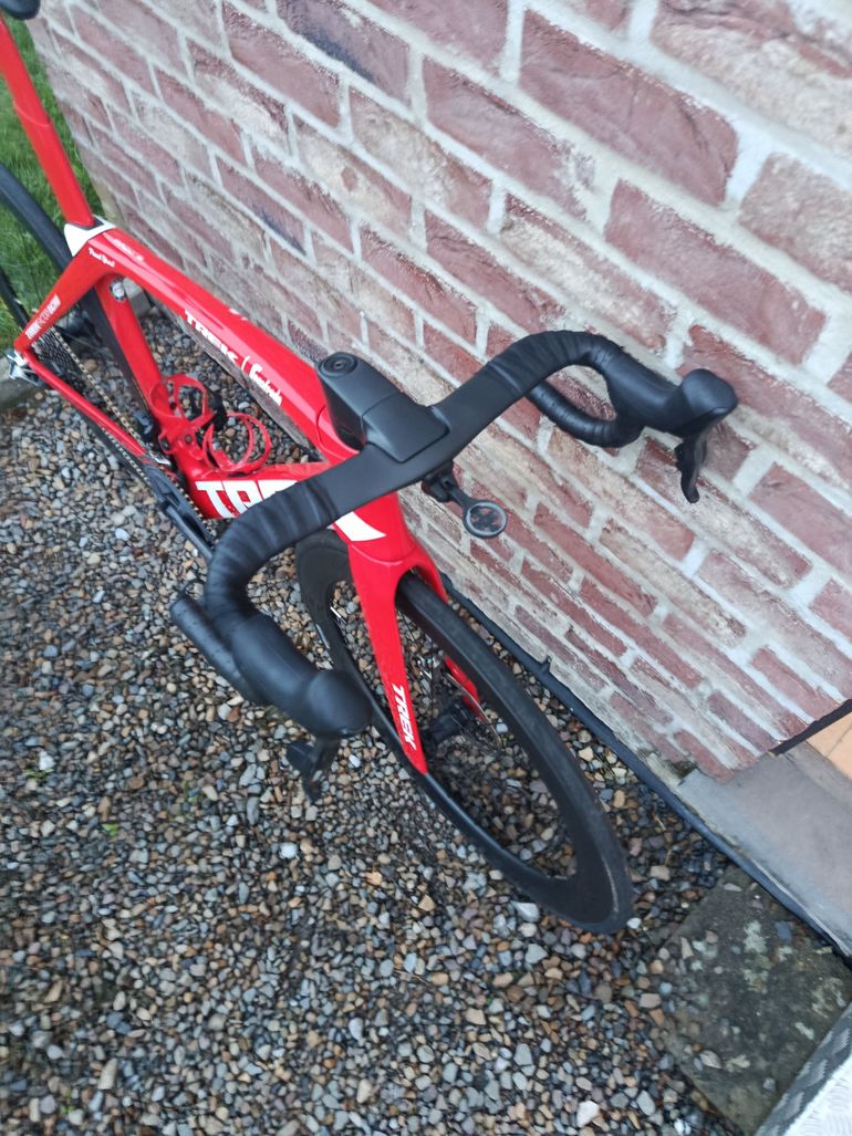 Trek Madone SRAM Red eTap AXS 2024