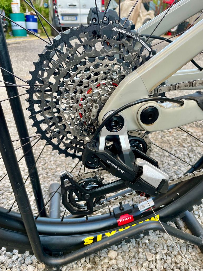 Santa Cruz VALA S / Carbon C 2025 2025