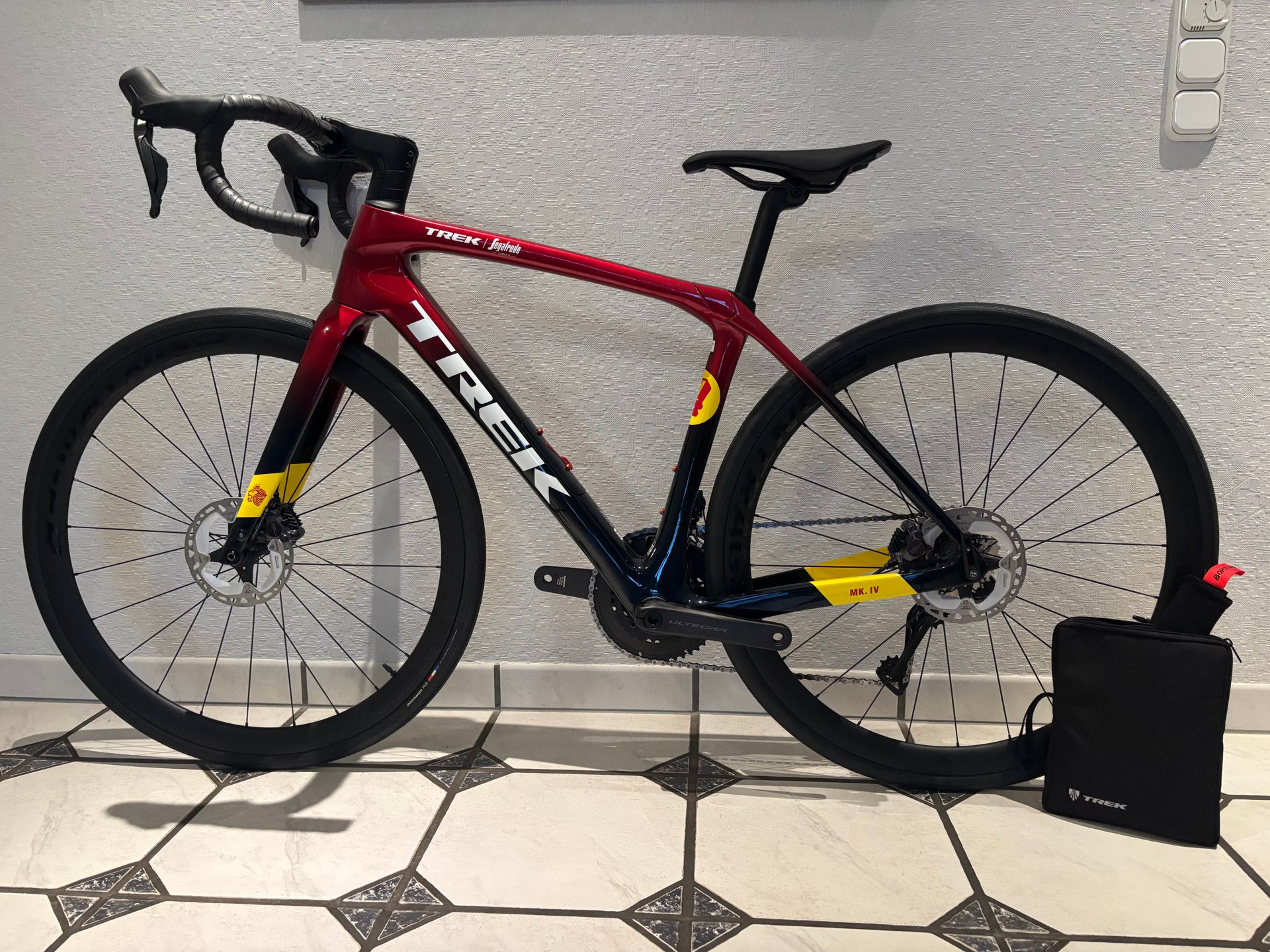 Trek Domane SLR7 GEN4 2024