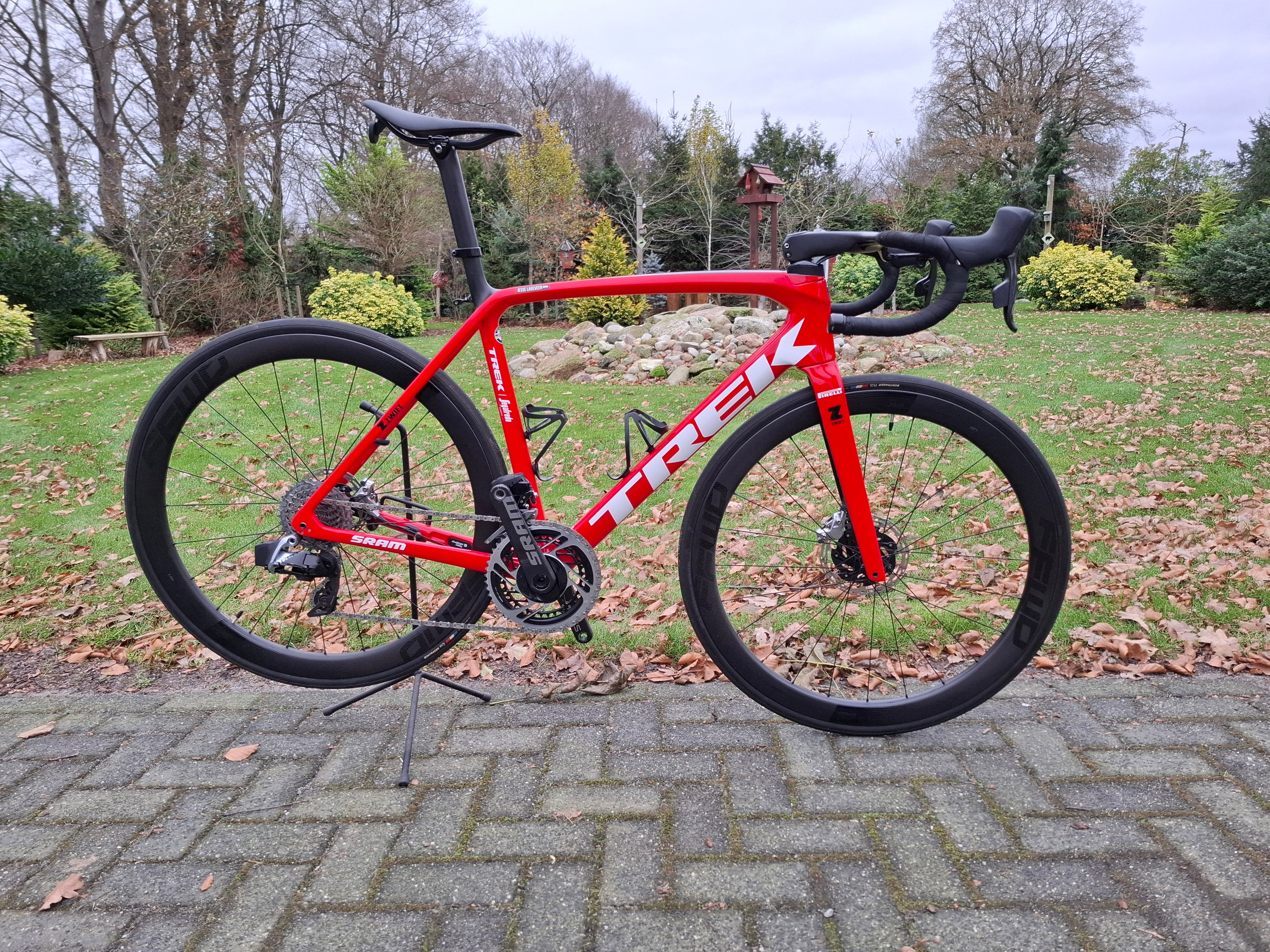 Trek Emonda SRAM Red eTap AXS 2024